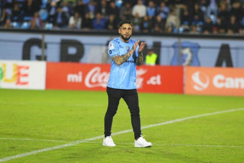 Bryan Carvallo busca redimirse en el Estadio Monumental