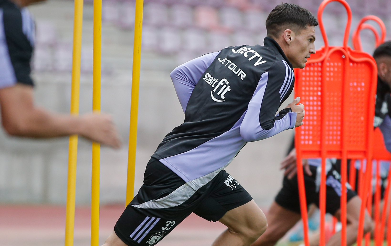 Cepeda aprueba la pretemporada de Colo Colo en la arena